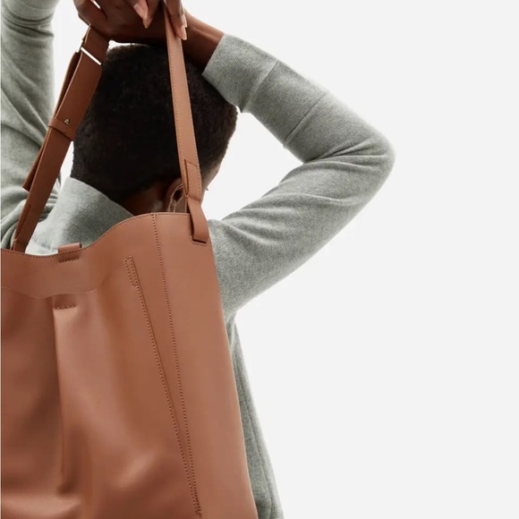 Everlane | Bags | Everlane The Italian Leather Studio Bag Cognac New ...